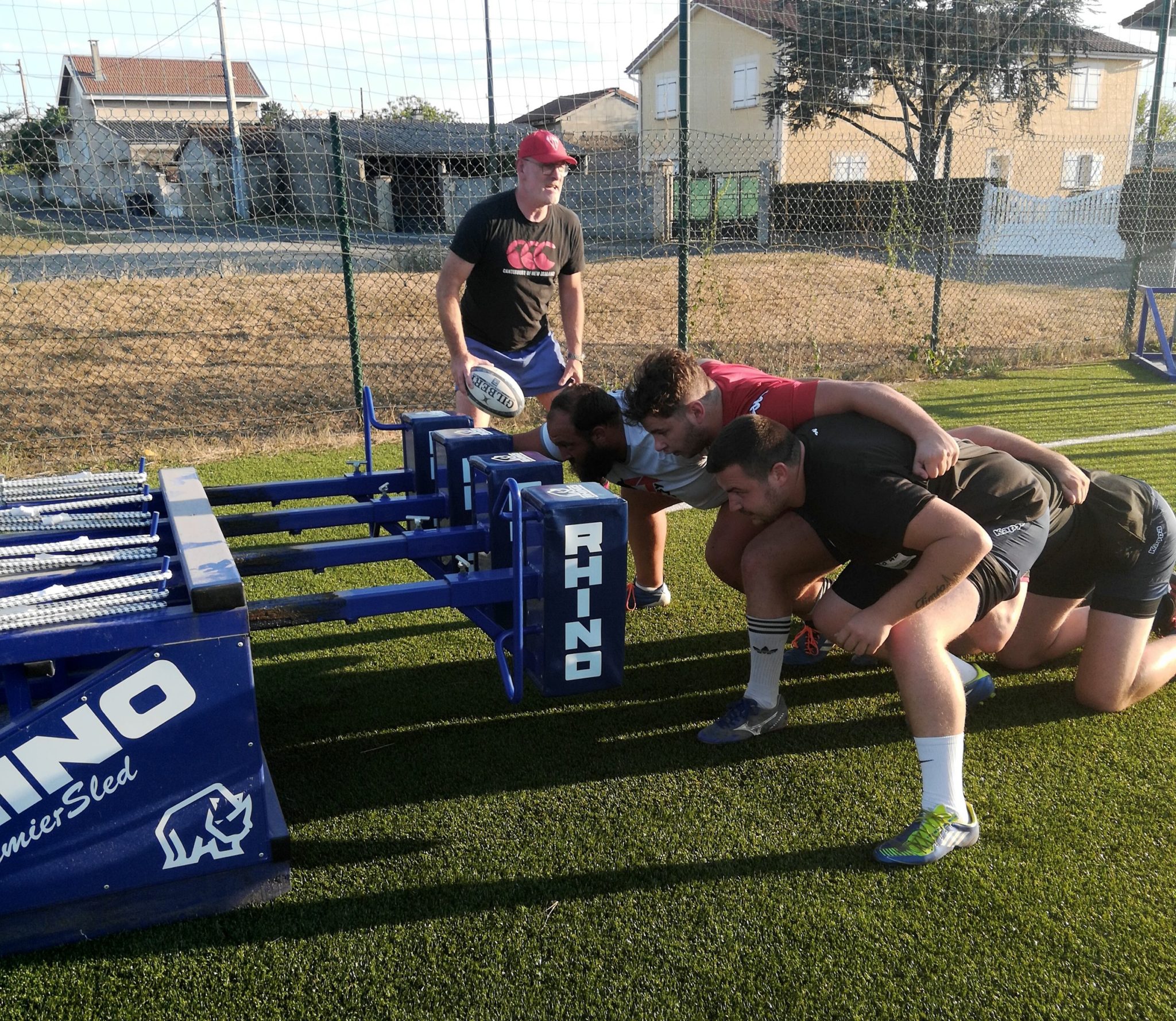 Portrait: Cyrille Rolland, spécialiste de la mêlée - RCAB | Rugby Club ...